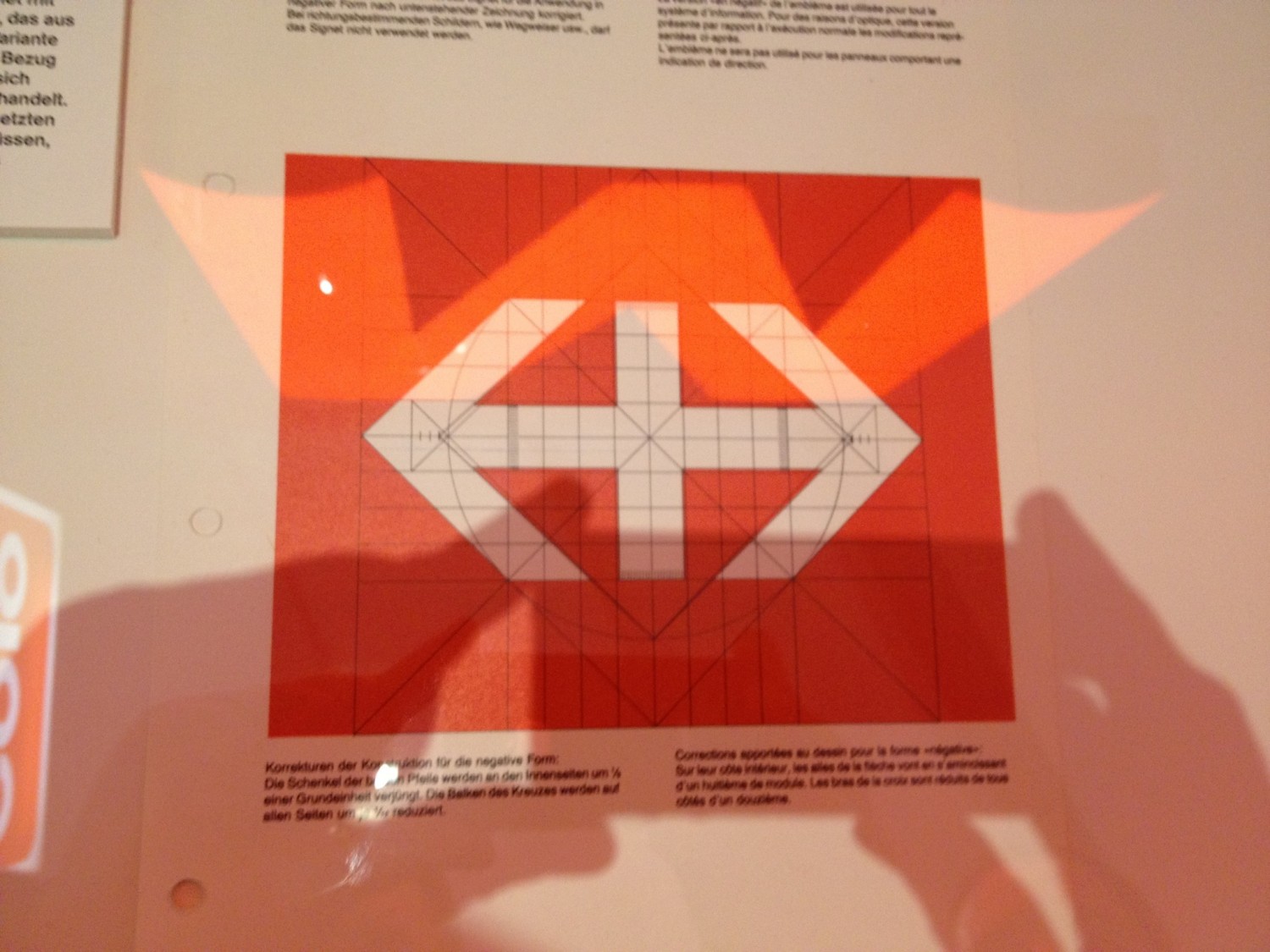 Das SBB Logo symmetrisch und stark | Lab25 | Laboratory of Design